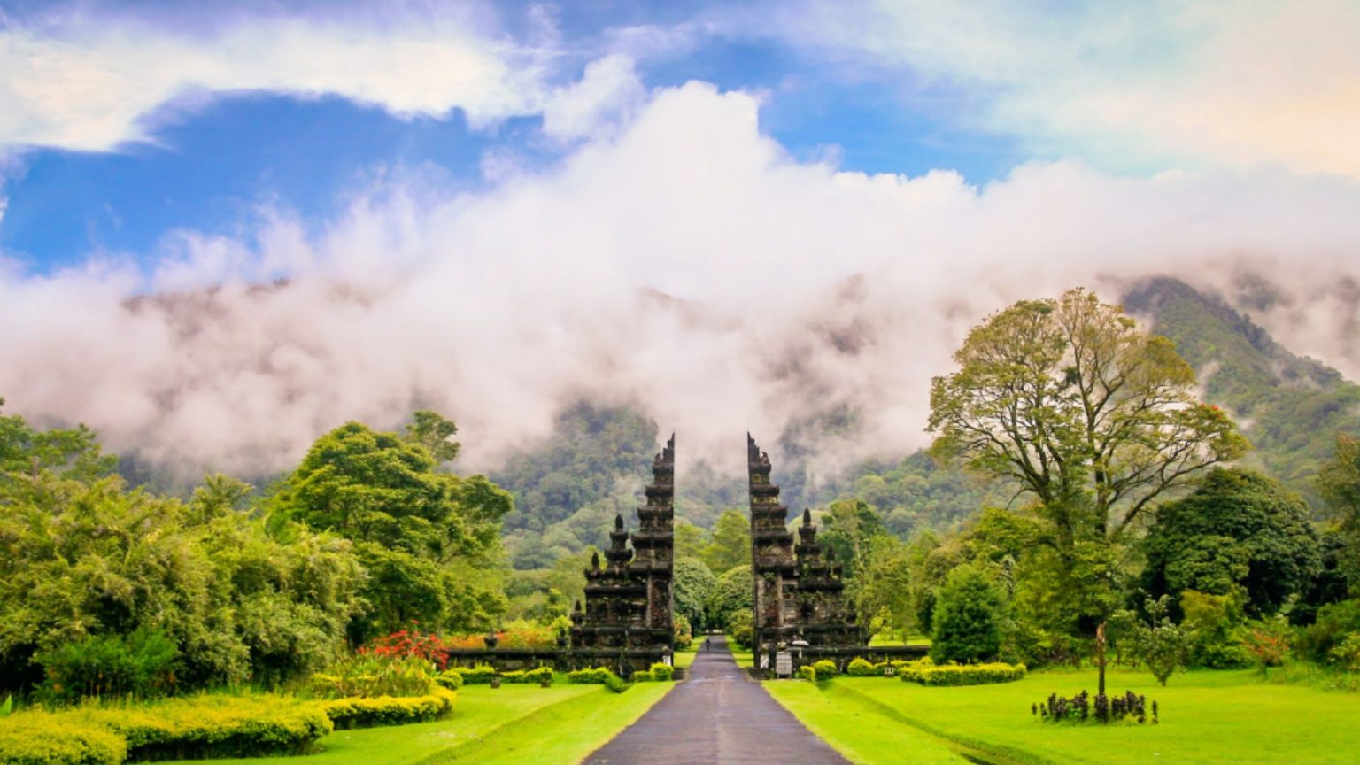 How to Move to Bali - Comprehensive Guide - Soland