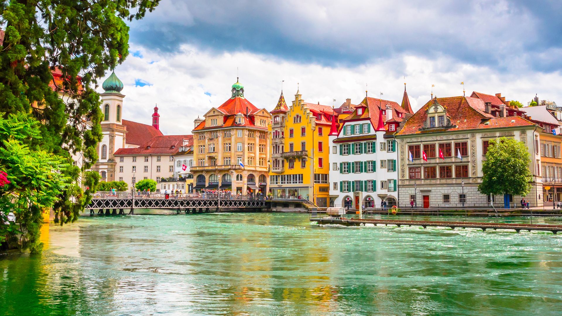 How to Move to Switzerland – Step-by-Step Process - Soland